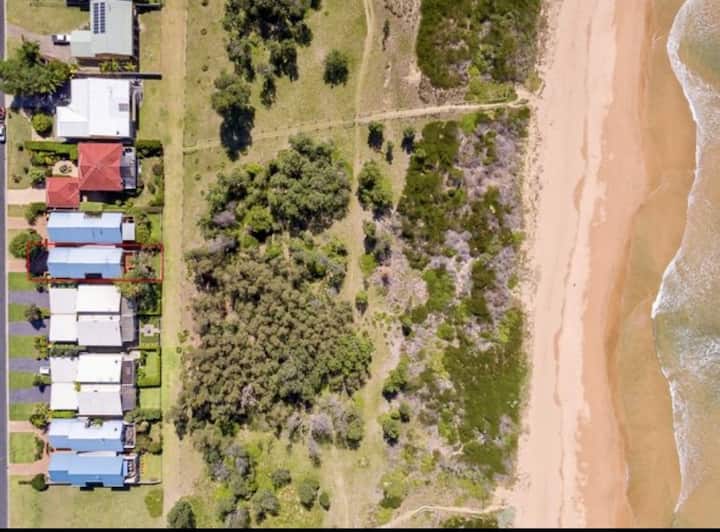 Dreaming Of The Sea Beachfront 5 Bedroom Home - Batemans Bay