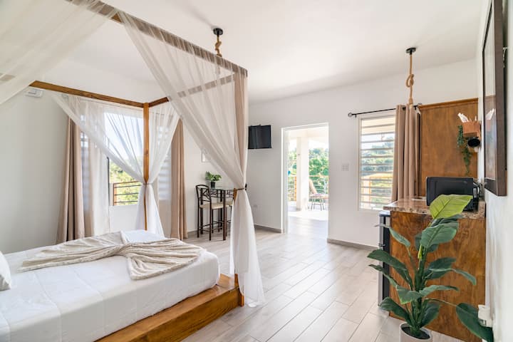 Hidden Paradise | River View + Private Hot Tub - Rincón