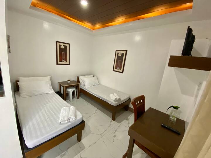 Adorable 1 Bedroom With Free Parking (Unit1) - Koronadal City