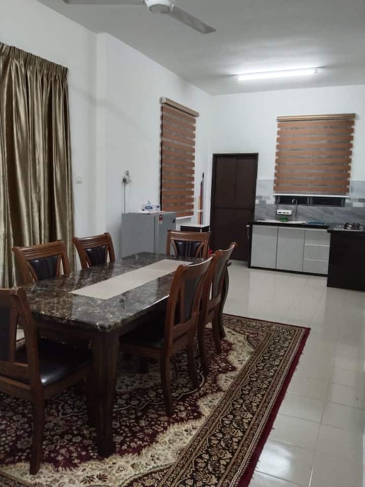 Muslim Homestay- 4aircon-semid, 3bedroom 2bathroom - Parit Buntar