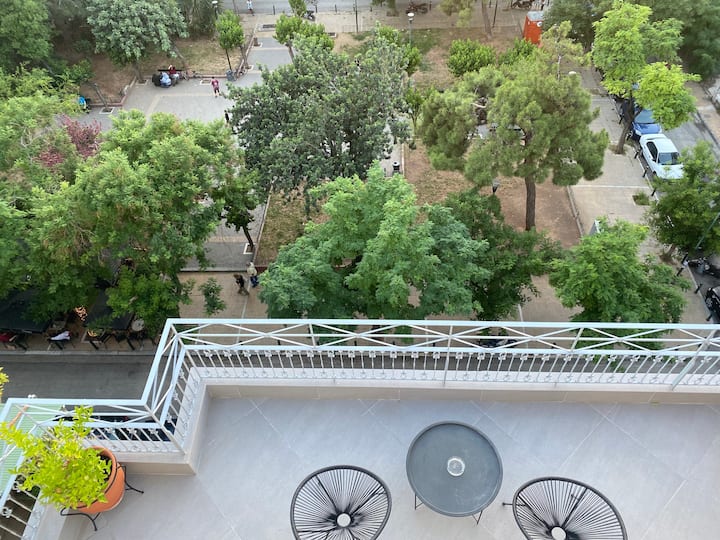 Στην καρδιά της Αθήνας με θέα τη πλατεία Καλλιγά ! - Atenas