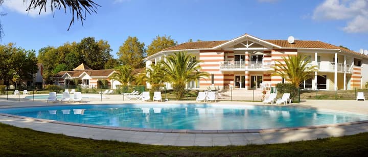 Maison Avec Piscine, Proche Plage, Forêt Et Ville. - Soulac-sur-Mer