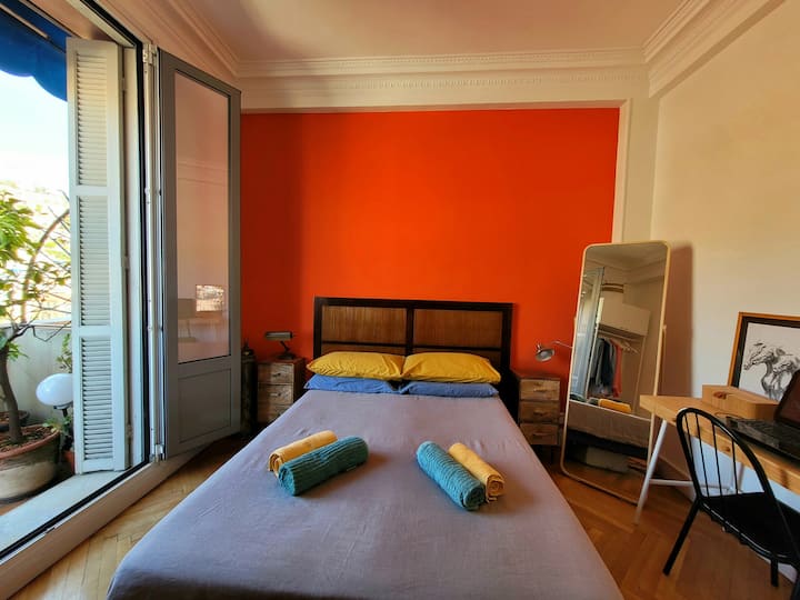 Nice : Charmant 2 Pièces Vue Dégagée  Aperçu Mer - Nice