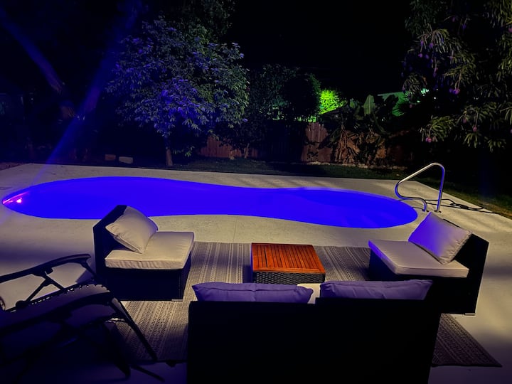 Beachy & Bright - 3 Br, Private Yard, Heated Pool - Marathon, FL