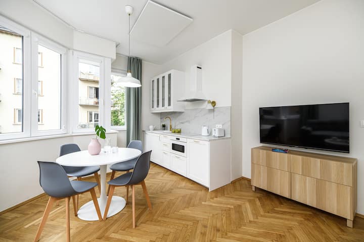 Native Apartments ŻUławskiego 8a Deluxe - Krakow