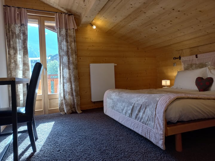 Chambre, Sdb, Petit-déj, Salle De Jeux, Local Vélo - Morzine