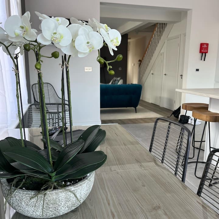 Stunningly Renovated 4 Bed Townhouse Wifi, Parking - Lymington