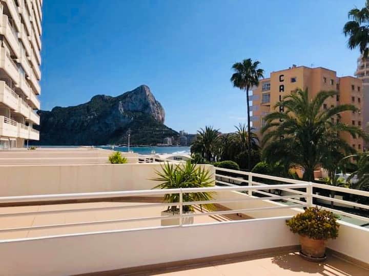 Front Line 3 Bed Apartment 2 Bathroom 40mterrace, - Calp