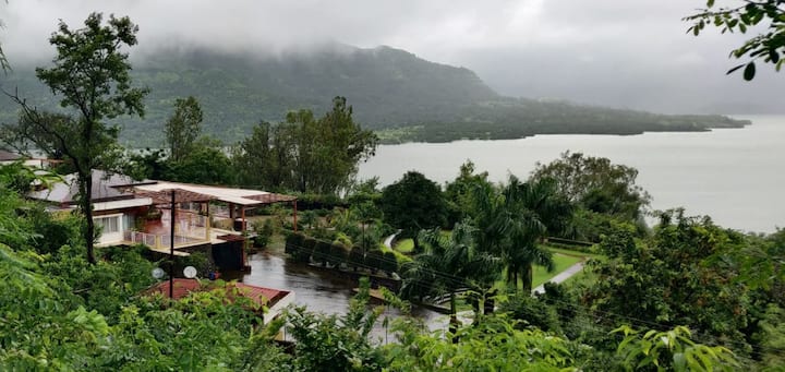 Ekam Lakehouse Overlooking Mulshi Lake - Lavasa