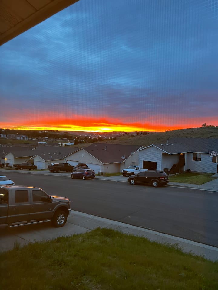 Updated 3 Bedroom 2 Bath Home With Fiber Internet - Pendleton, OR