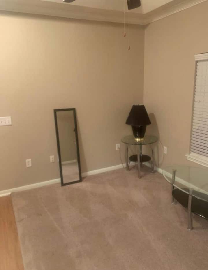 Cheerful  1 Room Available - Jacksonville, FL
