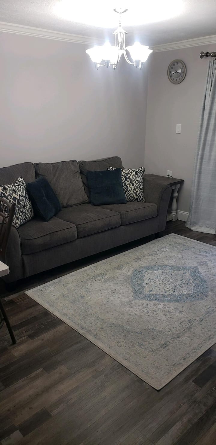 Whole Renovated Unit W/balcony & Parking Sleeps 6 - Ocean City, MD