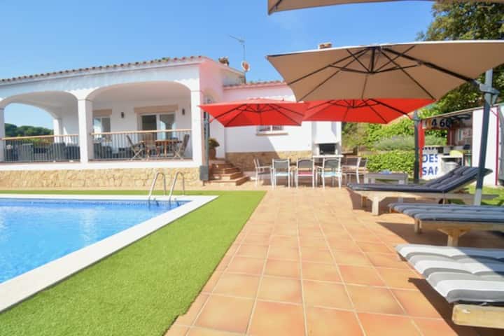 Encantadora Villa Con Piscina, 4 Hab, Ac, Wi-fi - Sant Feliu de Guíxols