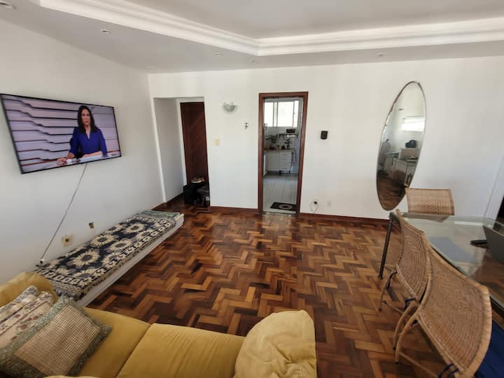 Ap 2/4 Na Graça!
Vá A Pé Ao Porto Da Barra - Salvador