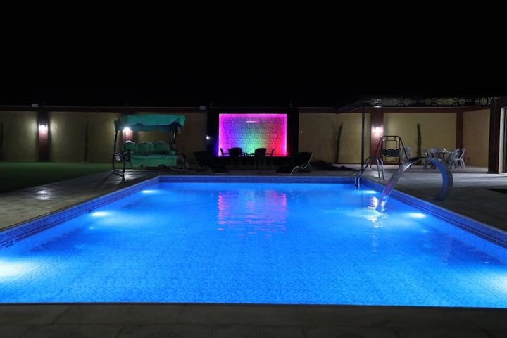 بيت  جميل مع مسبح متدرج العمق و العاب اطفال و Bbq - Amman