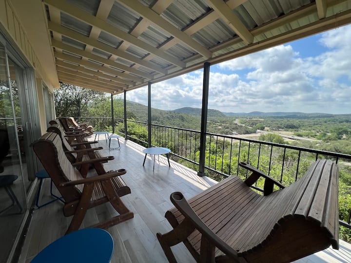 Neal's Lodges Cabin 56 - Concan, TX