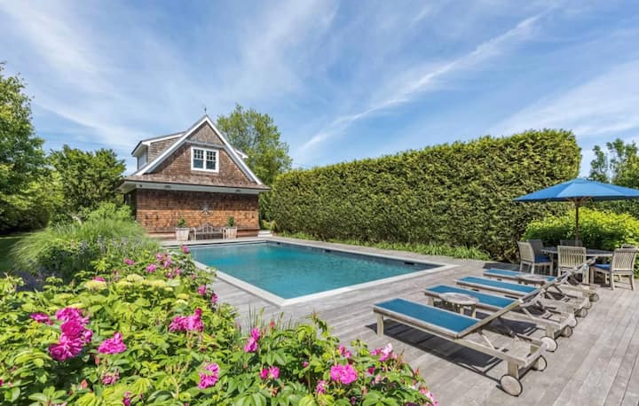 Sprawling Lakefront, Luxury Property W/ Pool - Montauk, NY