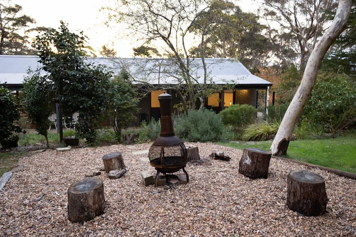 Peaceful, Spacious And Renovated 3-br Home - Katoomba