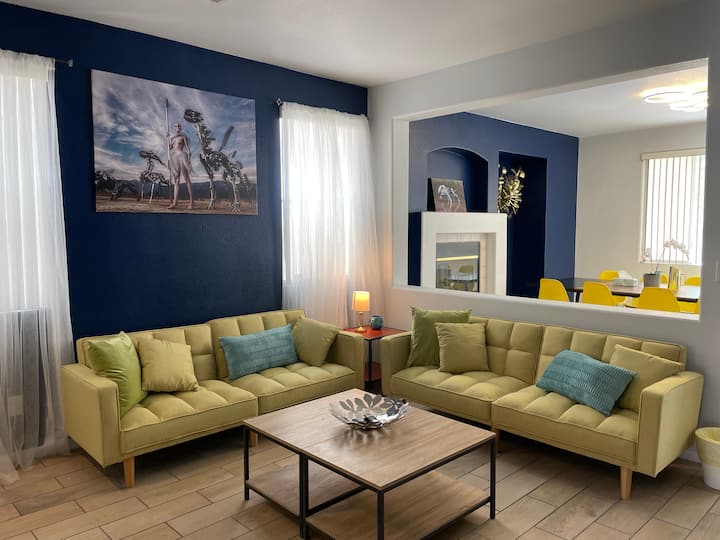 New Remodel Artistic 4 Bedrooms 3 Baths Home - Las Vegas, NV