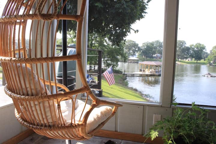 Logan Martin Lake Front Oasis - The Rustic House - Talladega, AL