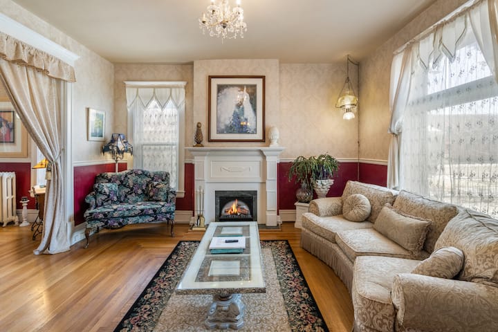 Pintler Suite - Hickory House - Anaconda, MT