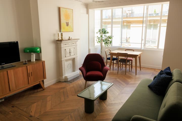 Paris Montmartre : 4 Pièces 85 M2  (3 Chambres) - Paris