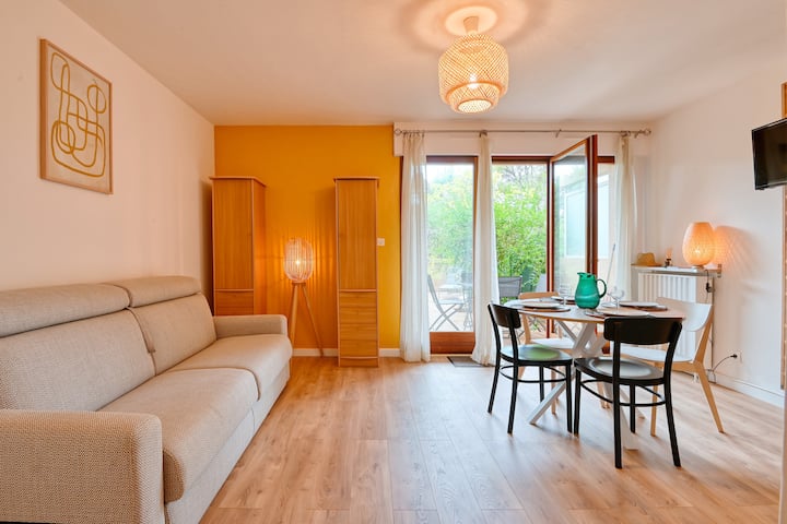 Charmant Rez De Jardin Avec Parking Privé - Bandol