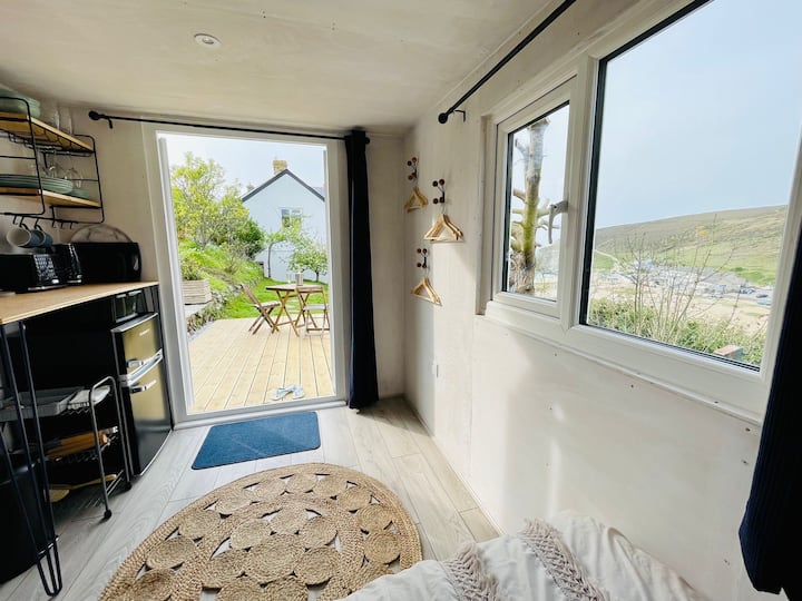 10 Best Places To Surf And Stay In Cornwall, UK - Updated 2025 | Trip101