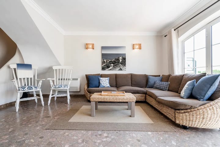 3 Bedroom Townhouse In Exclusive Old Village - Quarteira