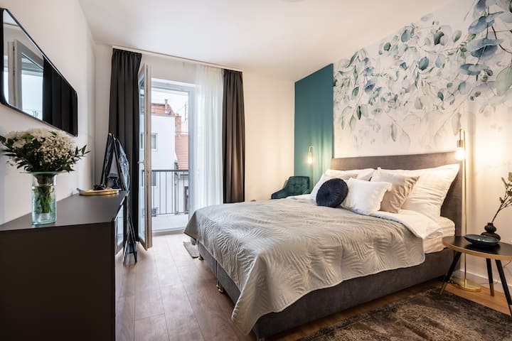 The Rose Garden Apartments - Superior 3bdr - Budapest