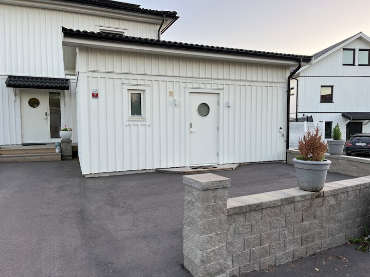 Nice Attefall House Fully Equipped, 22 Sqm. - Västerås