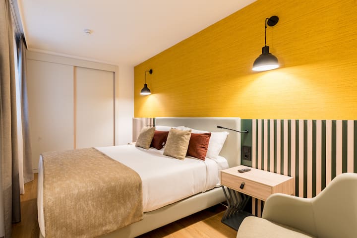 Deluxe Apartment 1 Bedroom Queen Atl16 - Seville, Spain