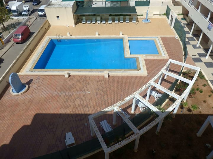 Apartamento A 150m Da Praia Com Piscina - Armação de Pêra