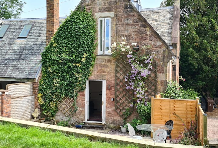 Romantic Getaway Coach House - Stoke-on-Trent