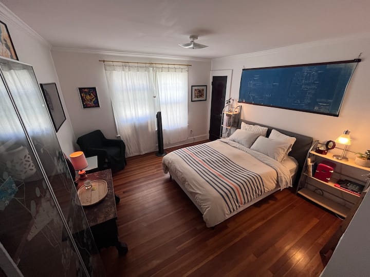 Sunlit Bedroom + Office In Historic Black Rock. - Fairfield, CT