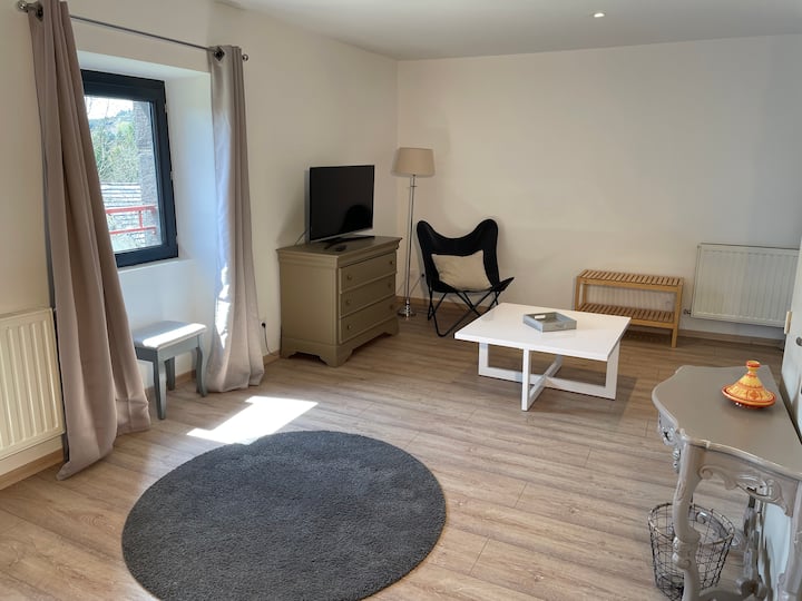 Domaine De La Bâtisse
Chambre Familiale Louve - Saint-Flour