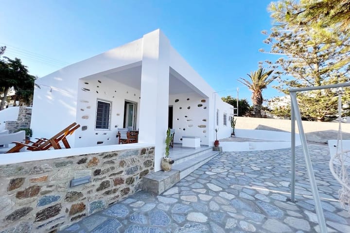 Dall'egeo Traditional Cycladic House With Jacuzzi - Сирос