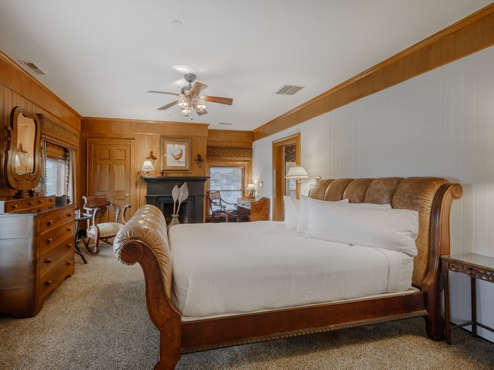 Queen Bed Suite #7 At Verandas Downtown Wilmington - Wilmington, NC