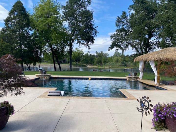 Private Riverfront 1 Bedroom Vacation Rental - Redding, CA