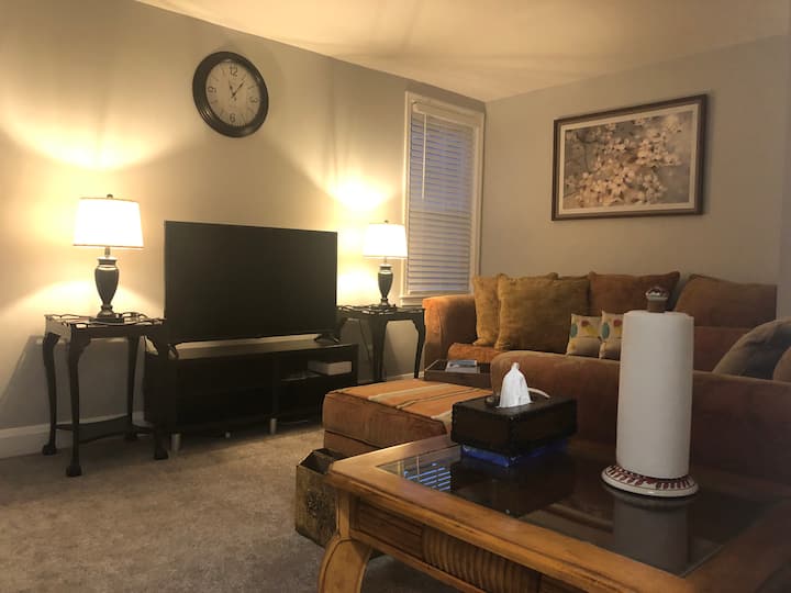 New & Cozy 1 Bedroom Apt With A Deck By Jh Bayview - Baltimore, MD