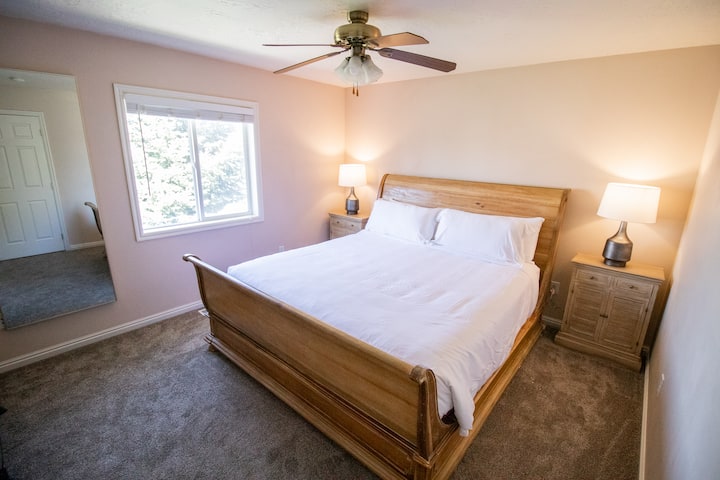 Yellowstone Townhome - Warm And Cozy Two Bedroom - Rexburg, ID