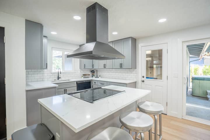 Relaxing 3 Bedroom Home Getaway - Portland