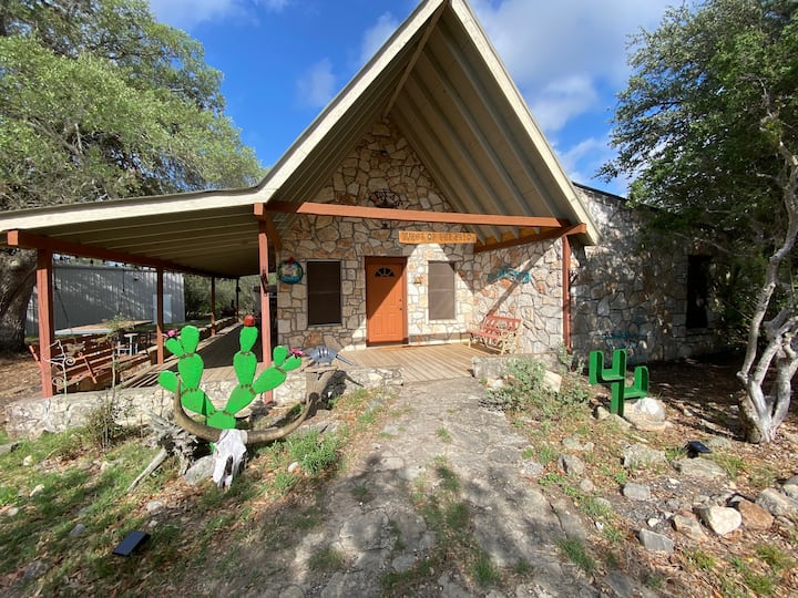 Neal's Lodges West Of The Frio - Concan, TX