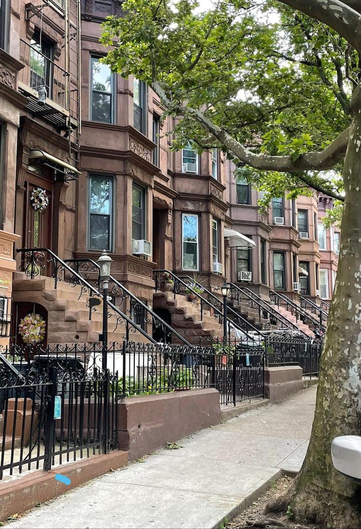 Luxury Brooklyn Brownstone Near Industry City - New York