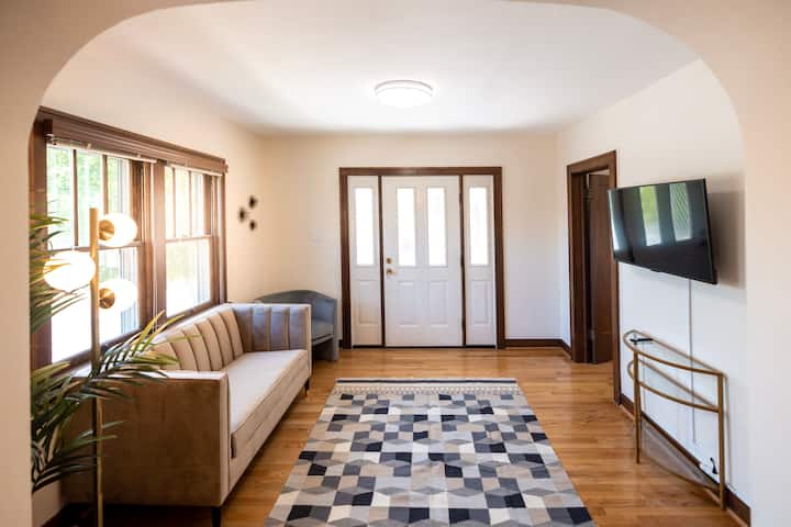 Charming3bdrm Great Location Award Winning Beds - Salt Lake City, UT