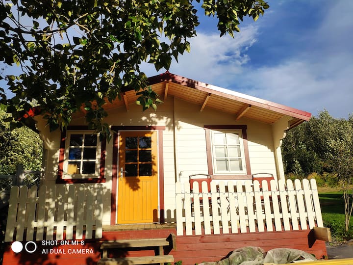 Small 1-bedroom Cabin With Free Parking. - Islandia
