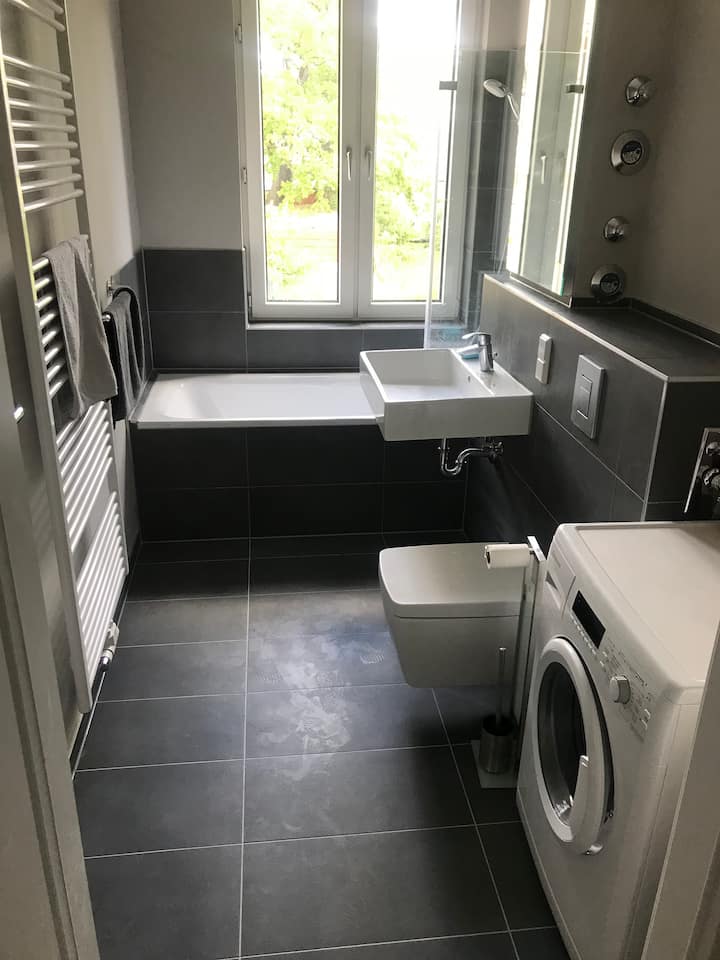 Schöne Eigentumswohnung In Berlin Grünau - Aeropuerto de Berlin Schönefeld (SXF)