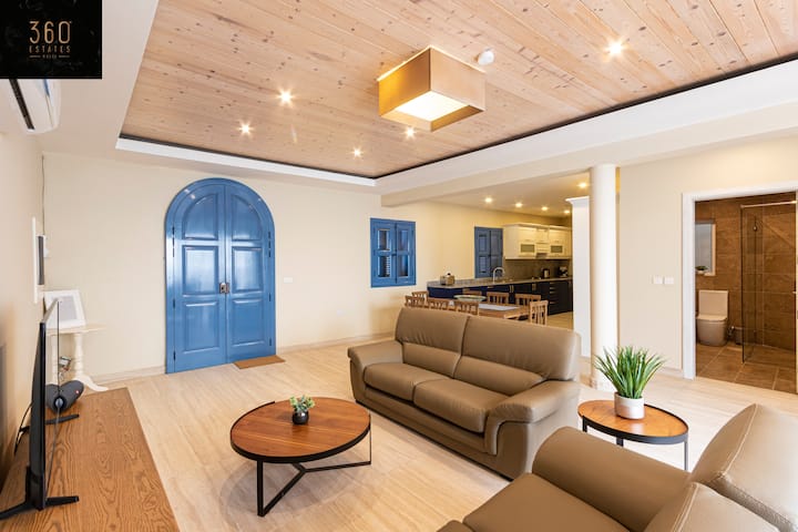 A Characteristic 3br Maltese Home With Top Roof - Malta