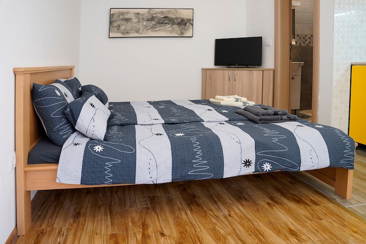 Cozy Apartment 1/4 (Free Parking) - Zemun - Belgrado