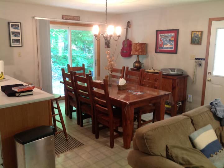 Lexia Beautiful 3-bedroom Holiday Home - Sauble Beach